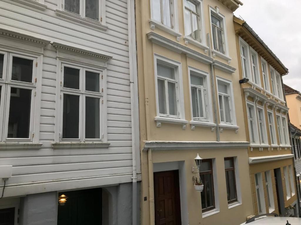 Real Bergen house from 1776, Bergen (updated prices 2025)