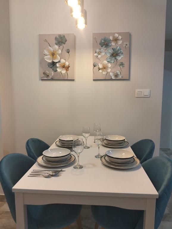 2 apartamentos céntricos juntos cerca de la playa, ideales para grupos ...