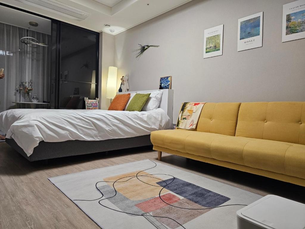 Happy Harbor House Stay, Incheon Airport, Wolmido, Incheon Chinatown ...