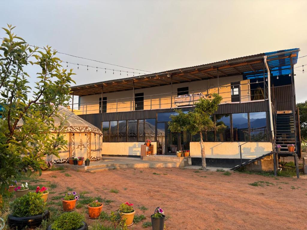 Guesthouse Snow Leopard - 'Ak Ilbirs', Tong (updated prices 2026)