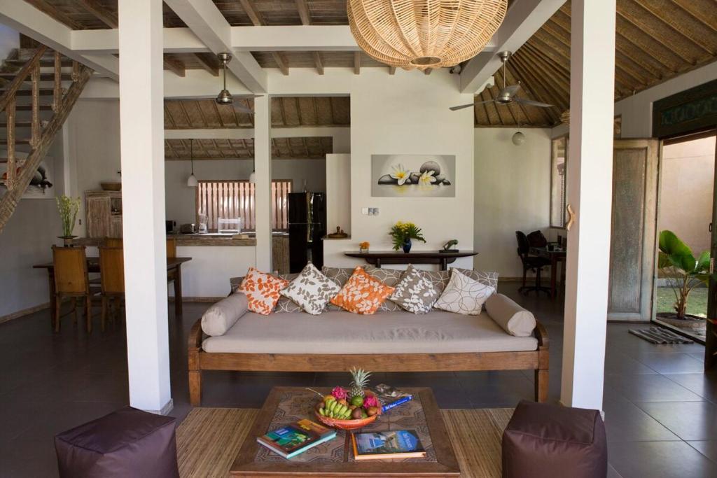 Two bedroom Villa in a beautyful tropical garden, Seminyak (updated ...