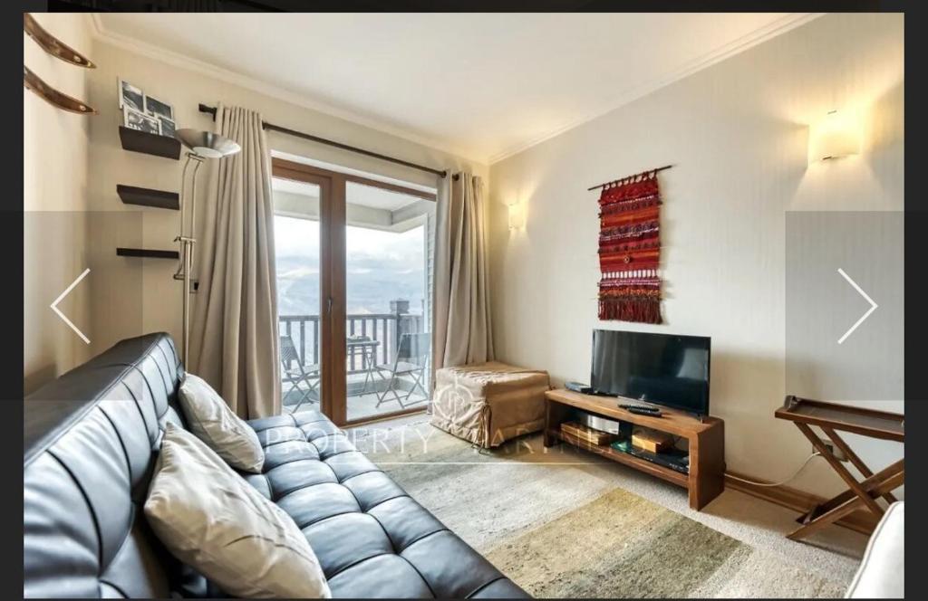 Valle Nevado 2D2B Valle de Condores 1 Walkable On Slope, Santiago ...