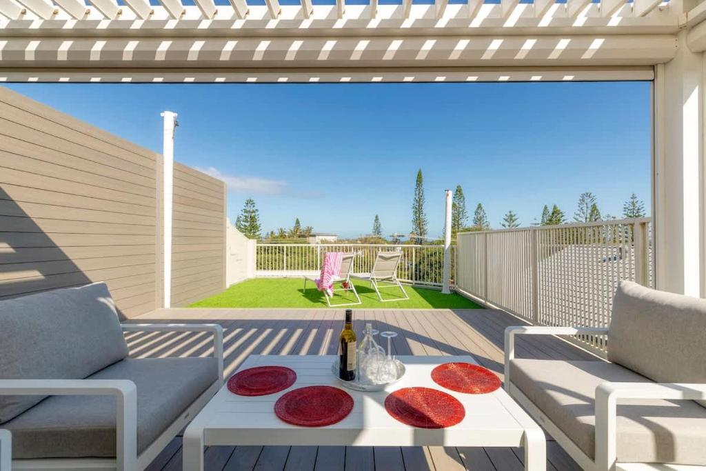 Salt & Sky - Kawana Rooftop Beach Break, Buddina (updated prices 2026)