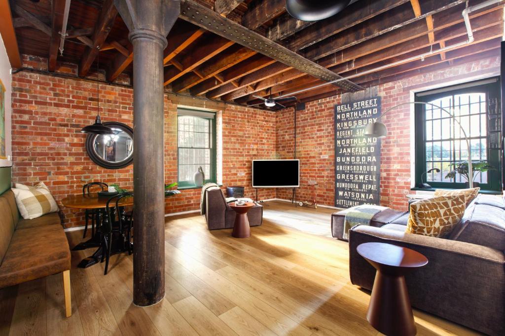 Retro meets Industrial at Heritage Bond Store, Melbourne (updated ...