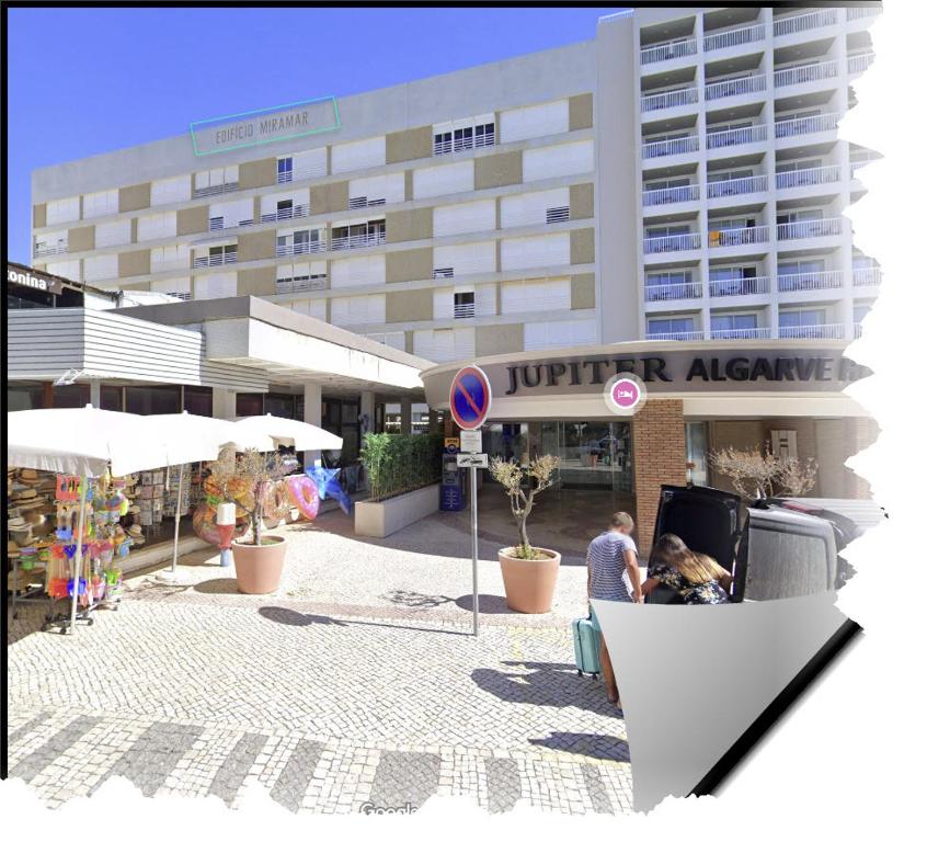 Praia da Rocha - Miramar T4, Portimão (updated prices 2026)