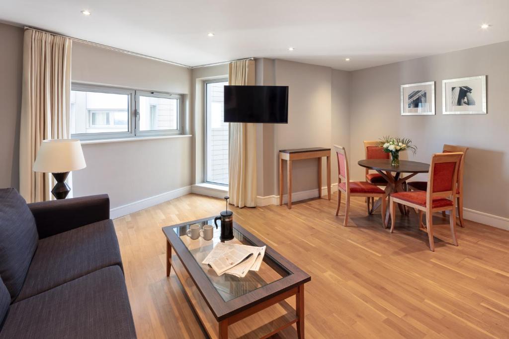 Marlin Aldgate Tower Bridge, London (updated prices 2025)