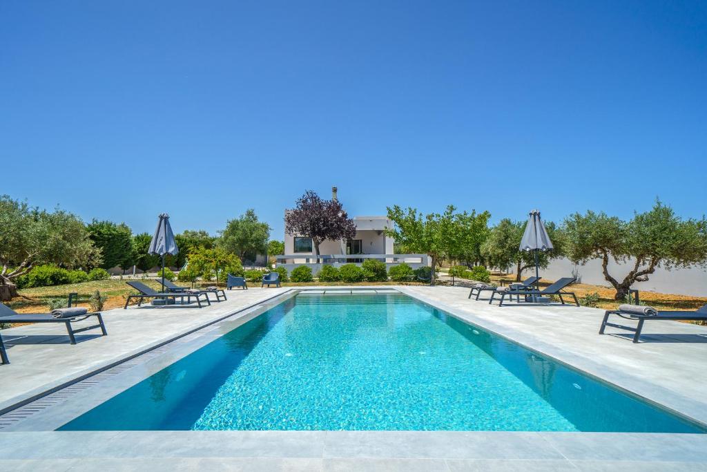 Nostra Terra Villa, 2-acre Secluded Nature Escape with Heated Pool, By ...