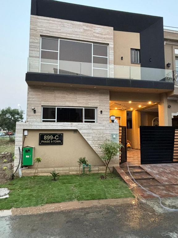 Roshan Villa, Lahore (updated prices 2025)