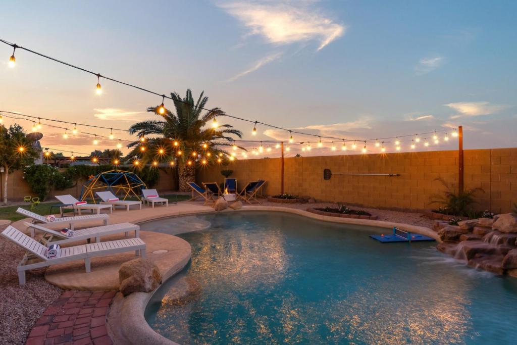 Serenity Splash Upscale Stay Pool Game Lounge, Casa Grande (updated ...