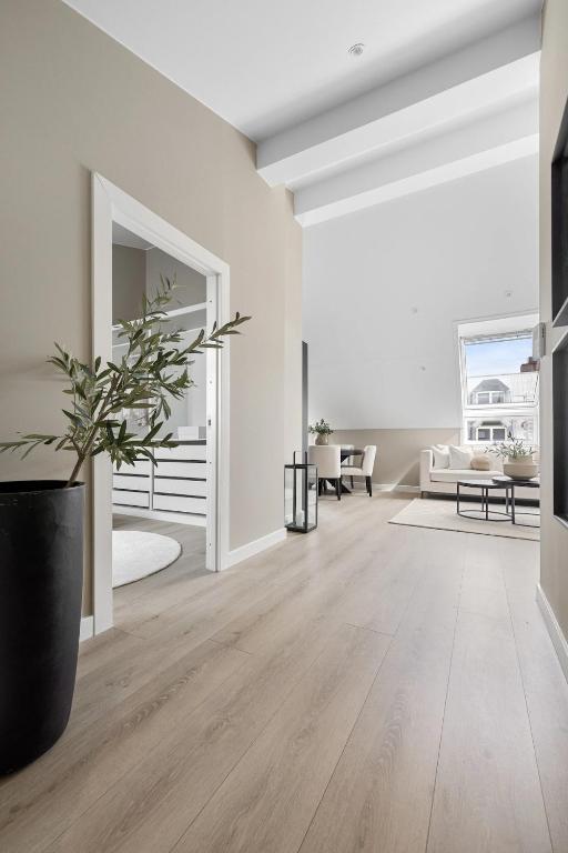 Modern penthouse, centrally located at Bogstadveien, Oslo (precios ...