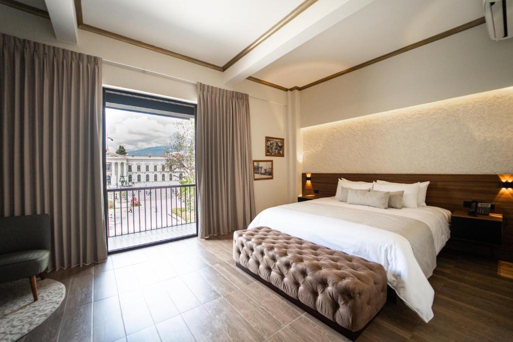 Cardedeu Centro Histórico, San Salvador (updated prices 2026)