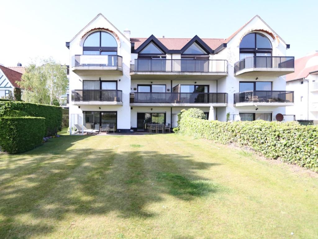 Apartment in Het Zoute near Beaches, Knokke-Heist (updated prices 2026)