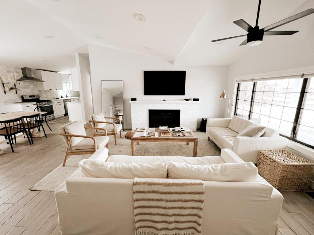 Aesthetic ranch style home with modern furnishings（トロイ）：（最新料金：2025年）