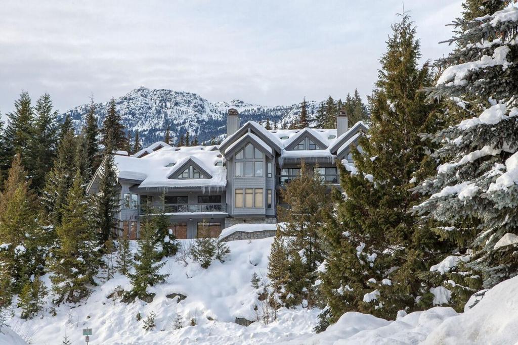 Ravencrest 101 by Outpost Whistler, Whistler (updated prices 2025)