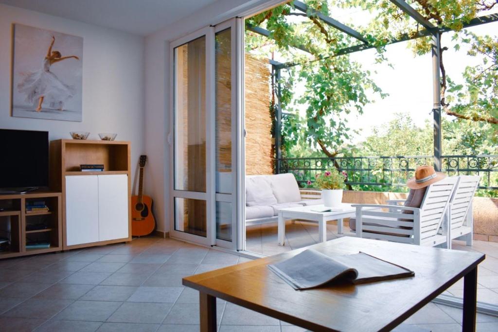 Njaro del Mar DS, Petrovac na Moru (updated prices 2025)