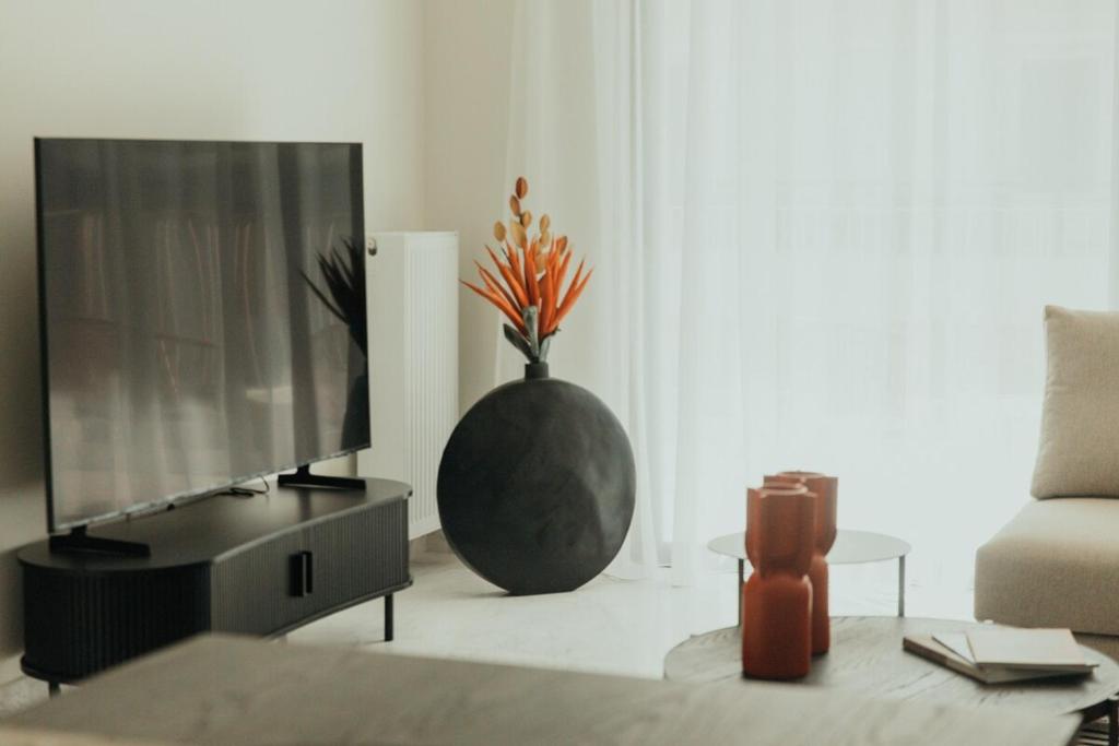 The HostMaster WiseView Panorama, Athens (updated prices 2025)