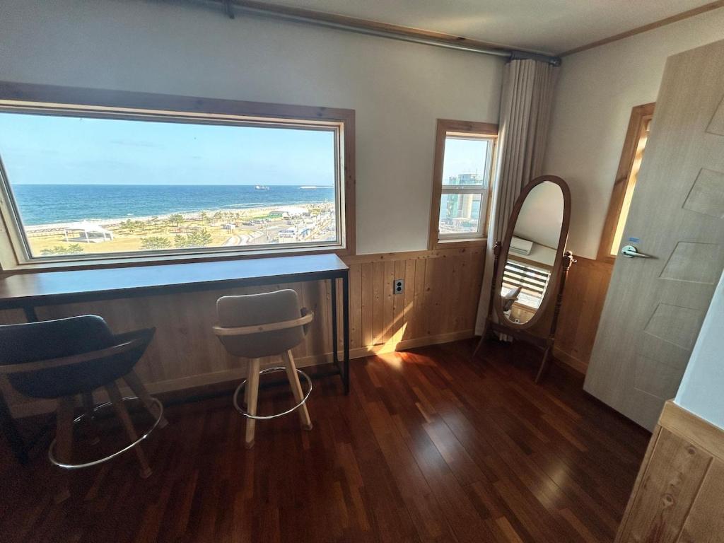 Samcheok port Sun rise ocean view Stay, Chŏngha (updated prices 2025)