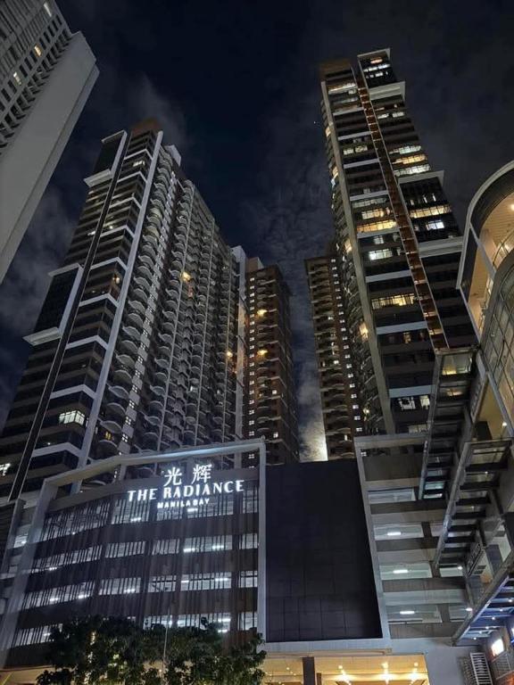 Radiance Manila Bay Luxe Lounge, Manila (updated prices 2026)