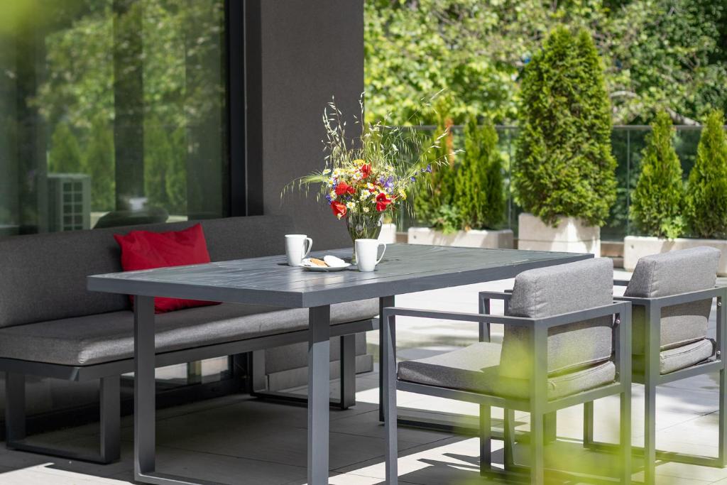 THE TERRACE lounge apartment by RV Apartments, Varna City (updated ...