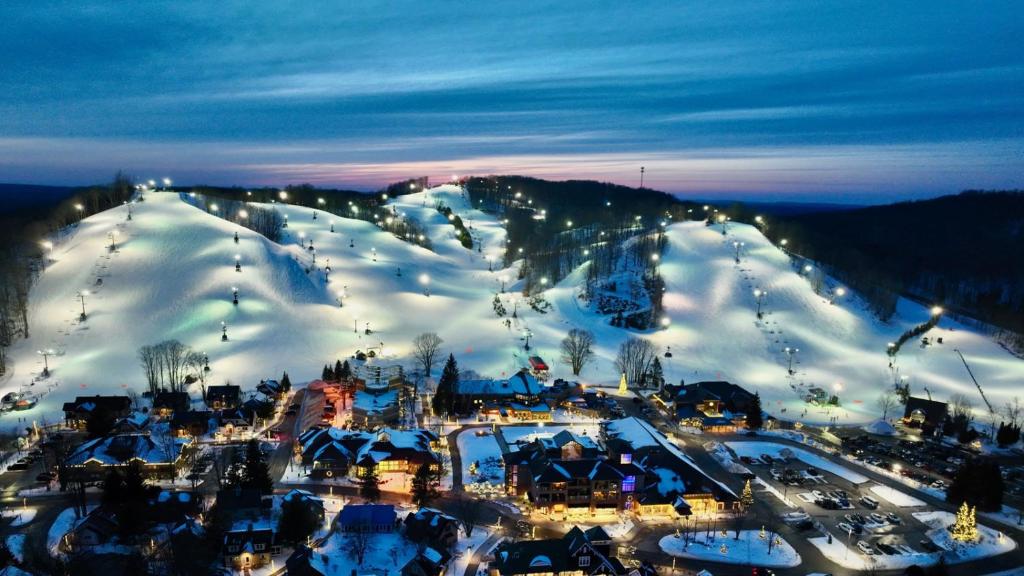 Crystal Mountain, Thompsonville (updated prices 2025)