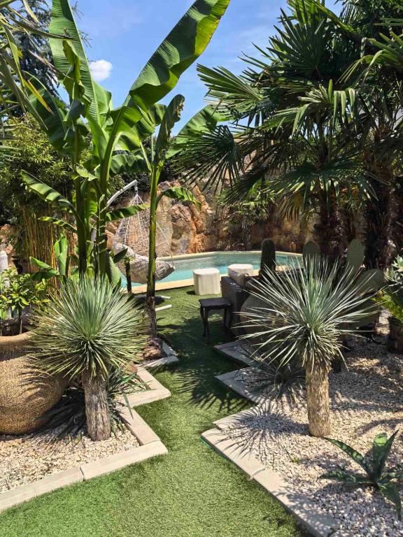 Palmas Garden, Rumenka (updated prices 2026)