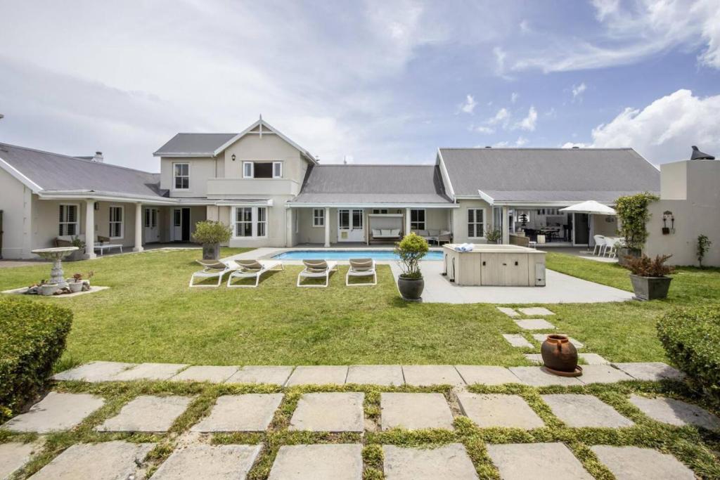 Heavens Gate with pool and jacuzzi, Hermanus (updated prices 2026)