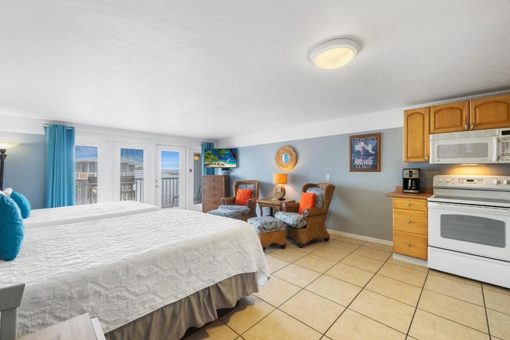 Stay-Seas Hideaway 214 at Cedar Cove Condos, Cedar Key (updated prices ...