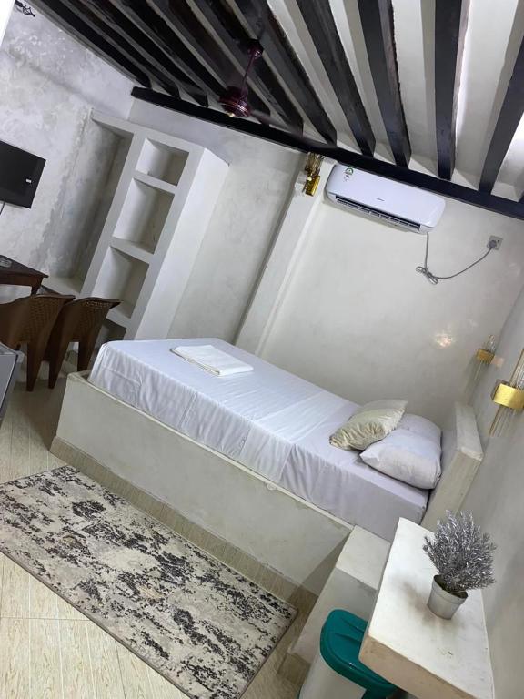 Fatnaish sea front, Lamu (updated prices 2025)