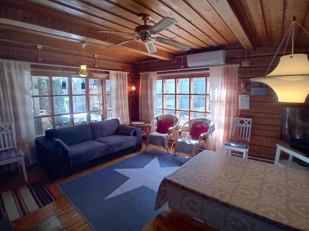 Herralan huvila lähellä PowerParkia Kauhava, Kauhava (updated prices 2025)