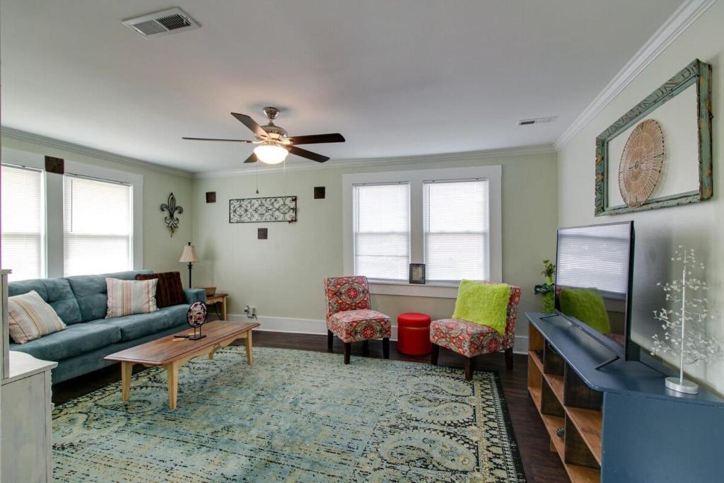 Butterfly House 1021 Crossland Ave, Clarksville (updated prices 2026)