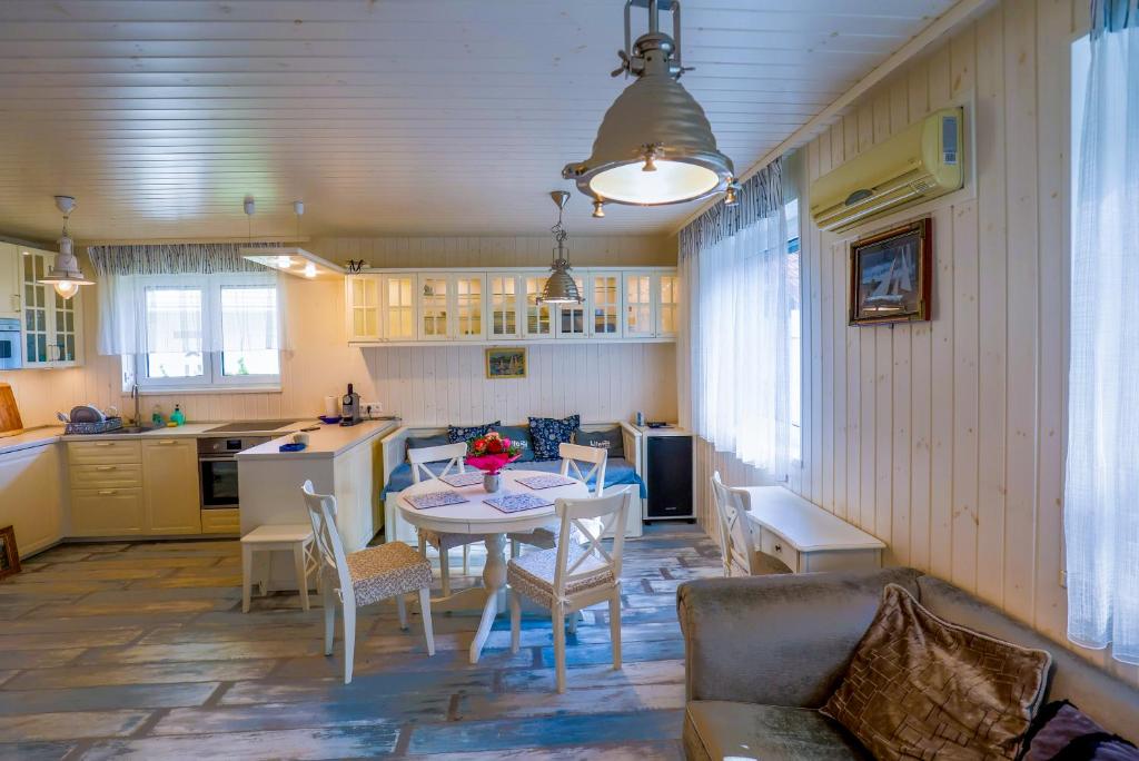 Balaton Row House, Tihany (updated prices 2026)