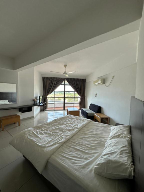 Homestay in Marina Heights with beach view, Lumut (updated prices 2025)
