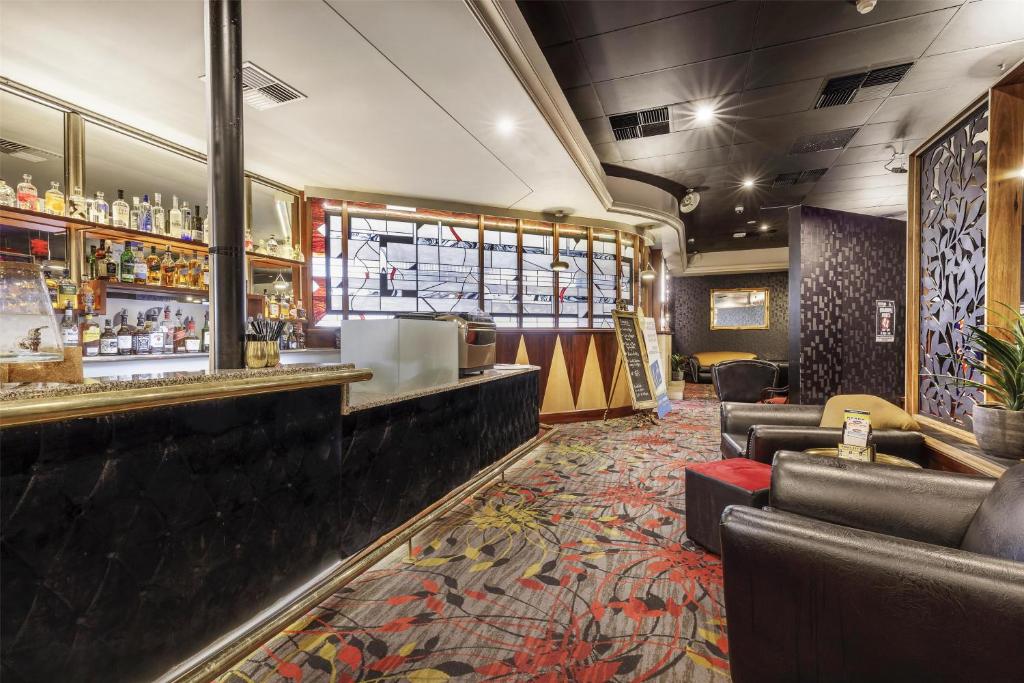 Nightcap at Findon Hotel, Adelaide (updated prices 2025)