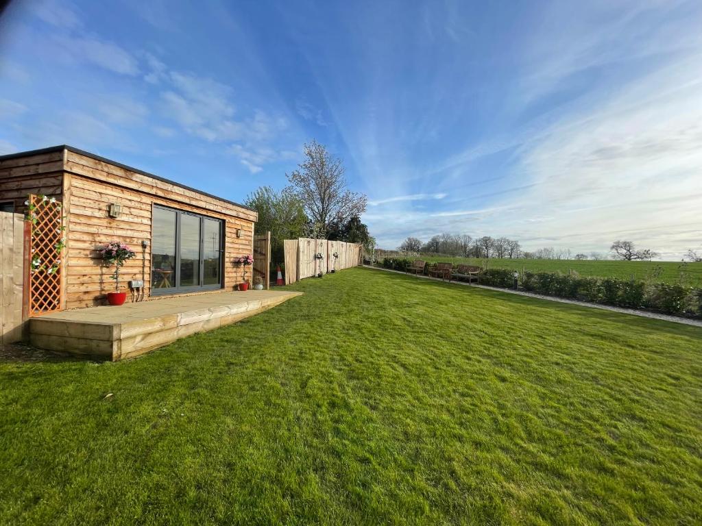Rose Garden lodge stunning views, Turvey (updated prices 2026)