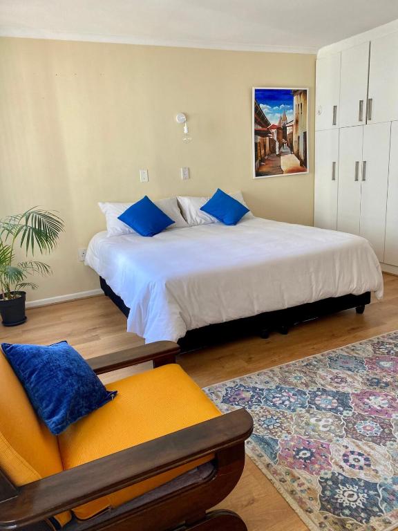 Studio Apartment 100 meters to Strand Beach, Strand (precios ...