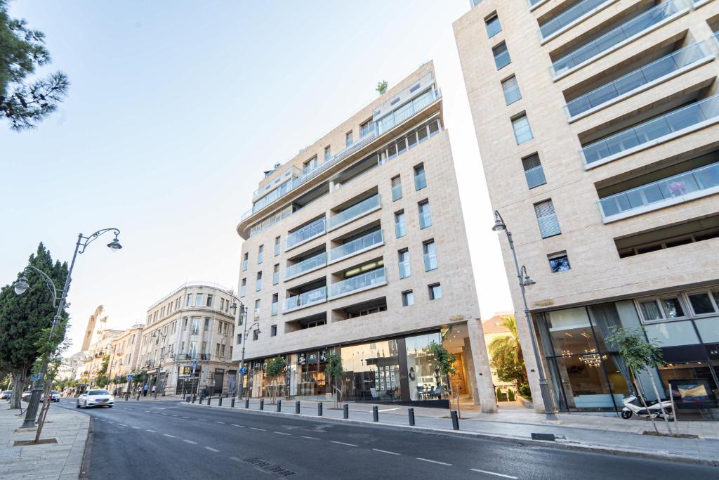 King David Residence Luxury 4 BD/Pool/Gym/Parking, Jerusalem (updated ...