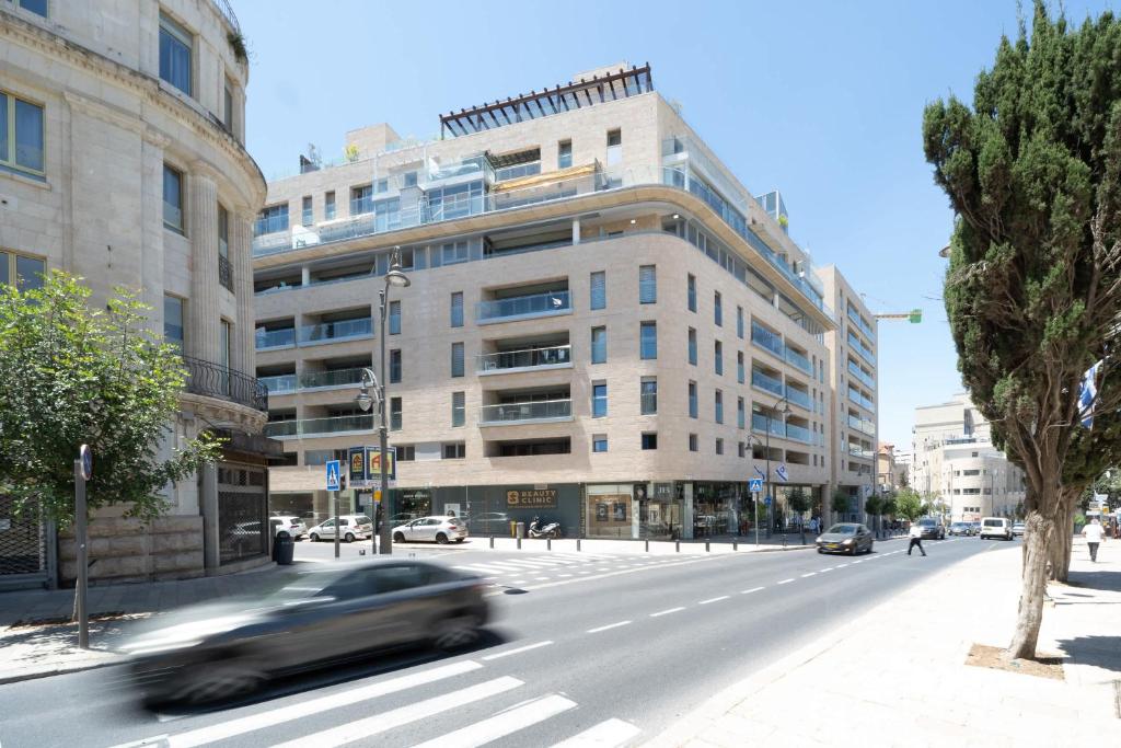 King David Residence Luxury 4 BD/Pool/Gym/Parking, Jerusalem (updated ...