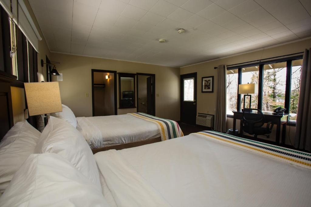 Oakwood Resort, Grand Bend (updated prices 2025)