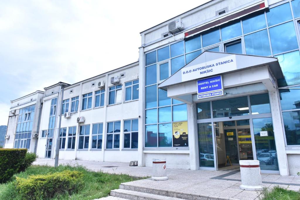 Peron, Nikšić (updated prices 2025)