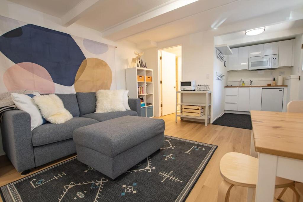 Welcoming Studio Walk to Palisades Resort and Lifts, Olympic Valley की ...