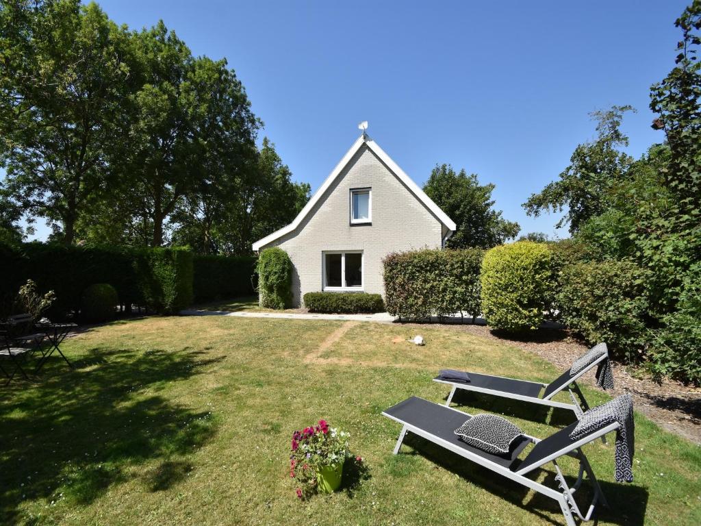 Nature & Comfort Near Zonnemaire, cleaning included, Zonnemaire ...