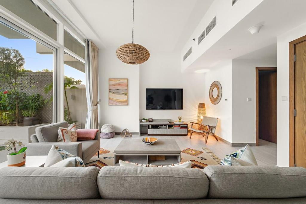 Garden Hideaway 2BR Boho Duplex Resort Living, Dubai (updated prices 2025)