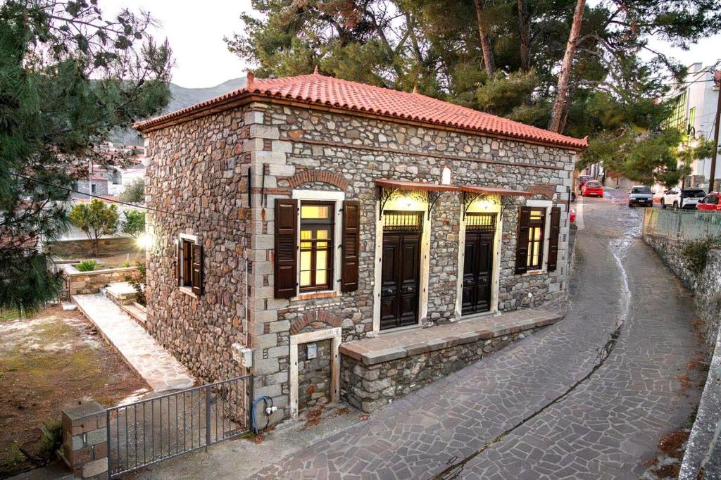 Galinos-traditional house B, Eresos (precios actualizados 2026)