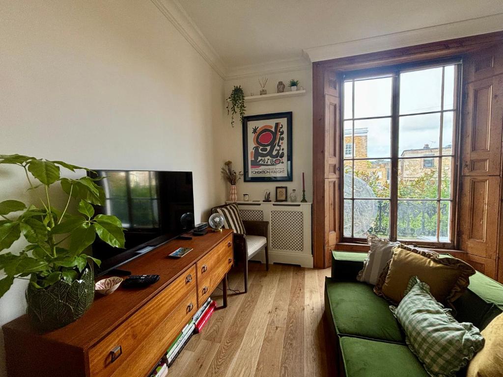Vintage-Inspired 1BD Flat in De Beauvoir Town, Londres (precios ...