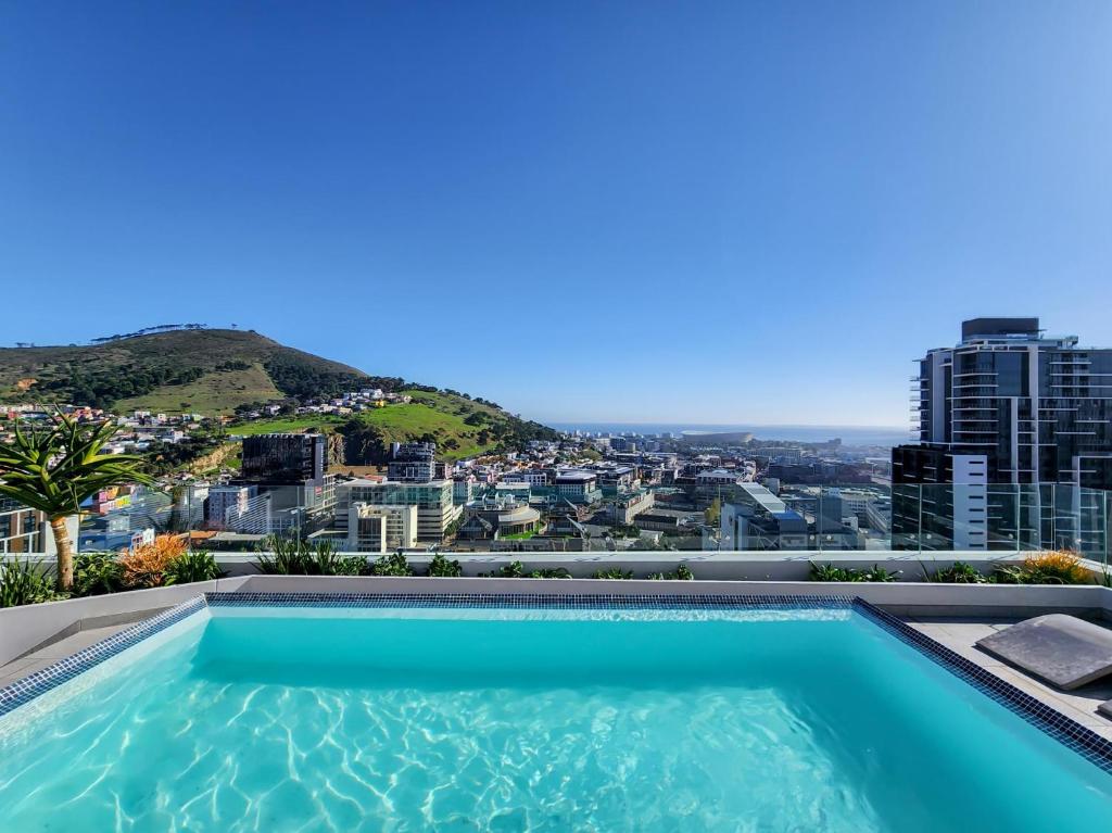 Sky High Views at The Rubik with Rooftop Pool, Cape Town (updated ...