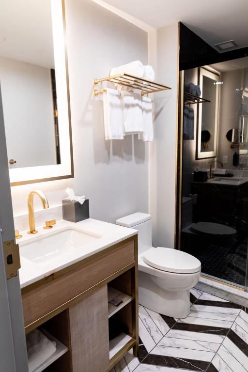 Iris Hotel Boston, Brookline (updated prices 2025)