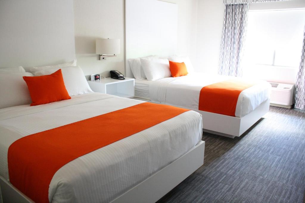 Schoenbrunn Inn, New Philadelphia (updated prices 2025)