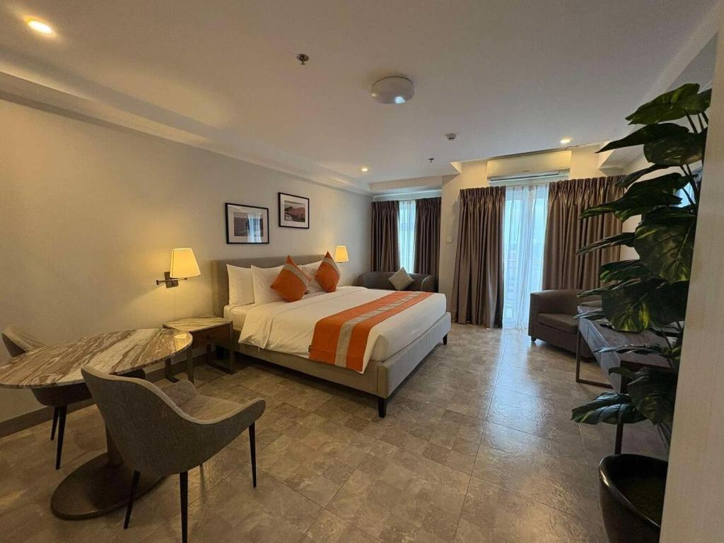 Sheryll Escapes - La Grande Phase 2, Grand Studio 524 with Balcony ...