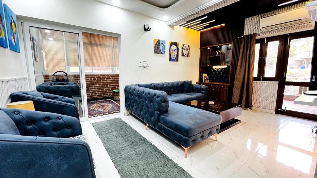 AHAM PREMA Luxe 3 BR Stay 15 min from Airport, Neu-Delhi (aktualisierte ...