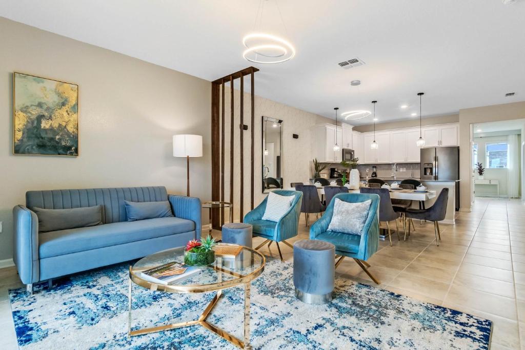 Last Minute Disney Getaway! Private Pool, Hot Tub & Games Room. Book ...